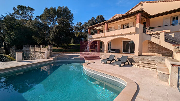 Maison à vendre - Nîmes, La Gazelle, Ventabren - 8 pièces - 5 chambres