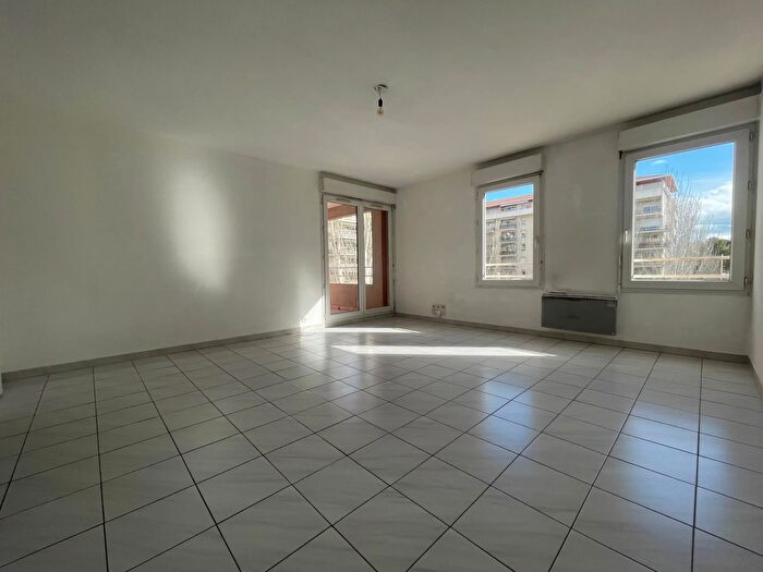 Appartement à louer - Aix-en-Provence, Encagnane Corsy - 4 pièces - 3 chambres