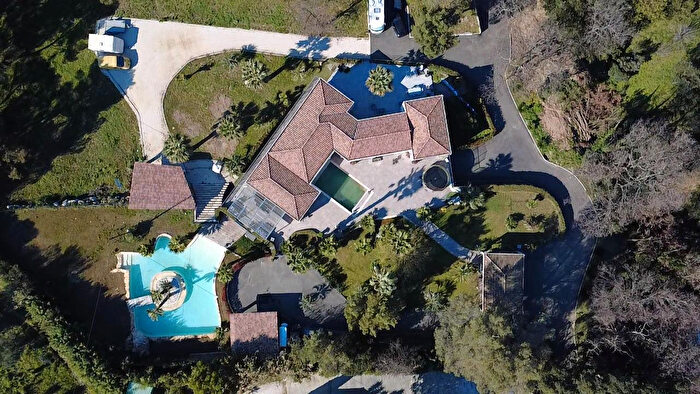 Maison à vendre - Le Pradet - 11 pièces - 7 chambres