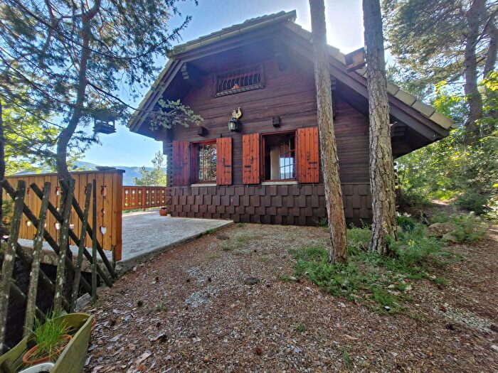 Maison 4 pièces à Seyne, à vendre