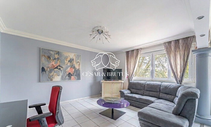 Appartement 3 pièces à Villeurbanne, Perrallière, à vendre