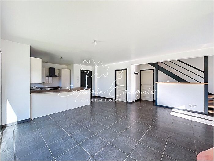 Maison 5 pièces à Bray-en-Val, à vendre