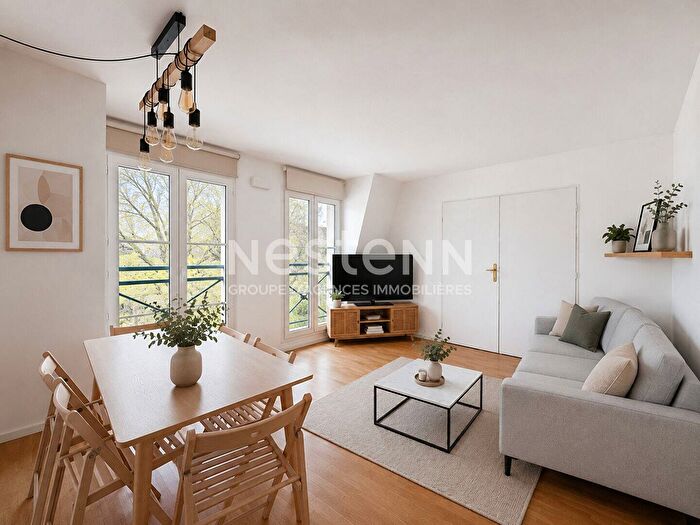 Hôtel de Ville, Saint-Cyr-lécole - Appartement 3 pièces à louer