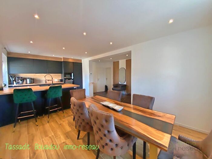 Maison 6 pièces à Cutry, à vendre