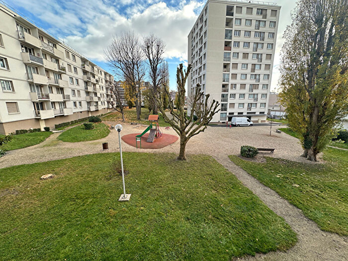 Appartement à vendre - Gagny, Centre-ville - 4 pièces - 3 chambres