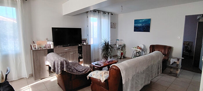 Maison à vendre - Airvault - 4 pièces - 2 chambres