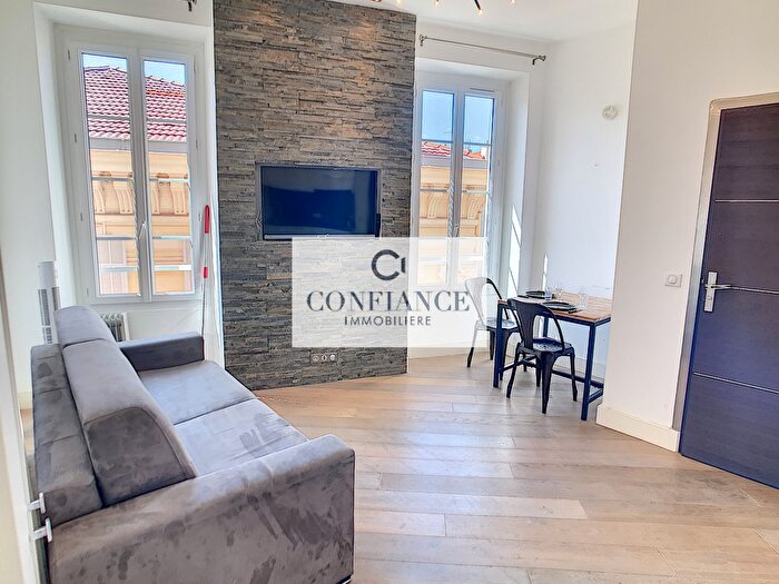 Appartement à louer - Nice, Centre-ville - 1 pièce