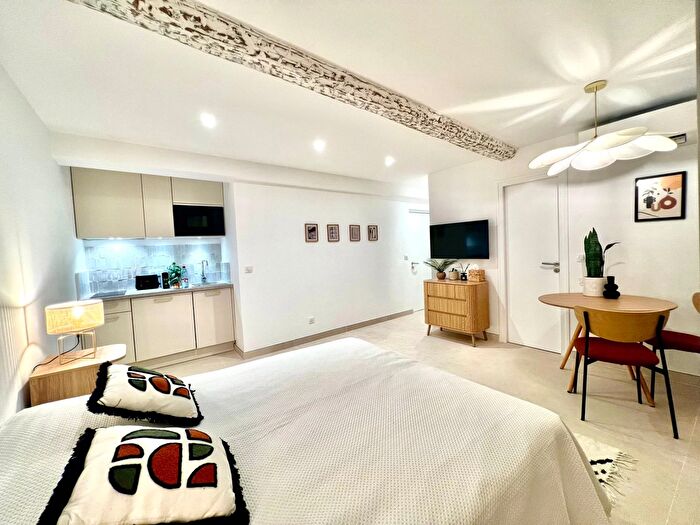 Appartement à vendre - Cannes, Centre-ville - 1 pièce