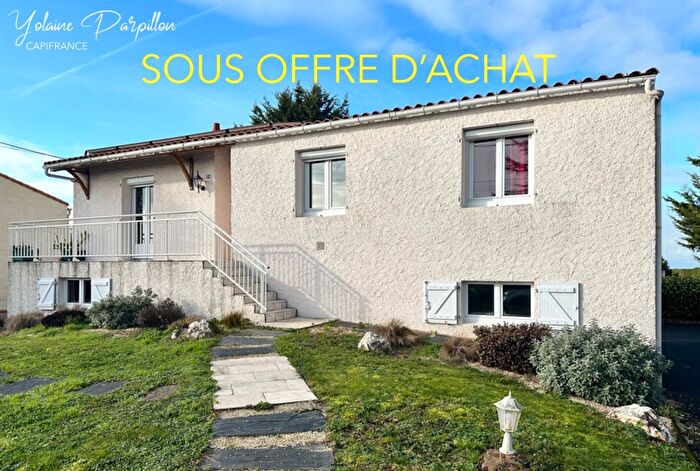 Maison à vendre - Chavagnes-en-Paillers - 8 pièces - 4 chambres