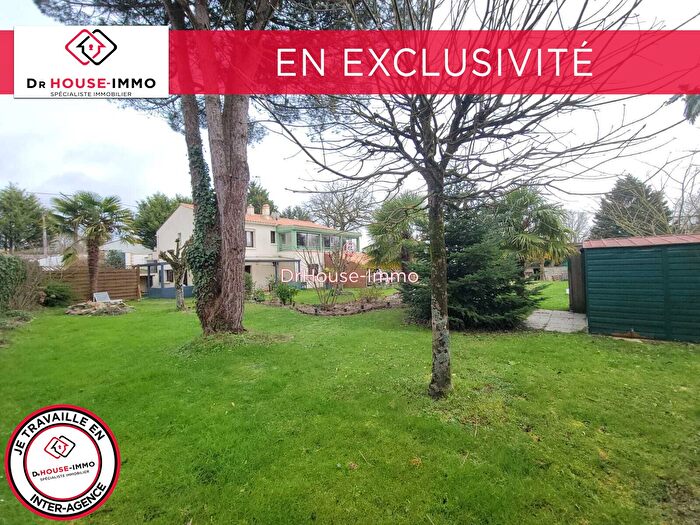 Maison à vendre - Apremont - 9 pièces - 5 chambres