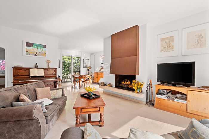 Maison à vendre - Saint-Germain-en-Laye, Pontel, Schnapper, Sous-préfecture - 7 pièces - 5 chambres