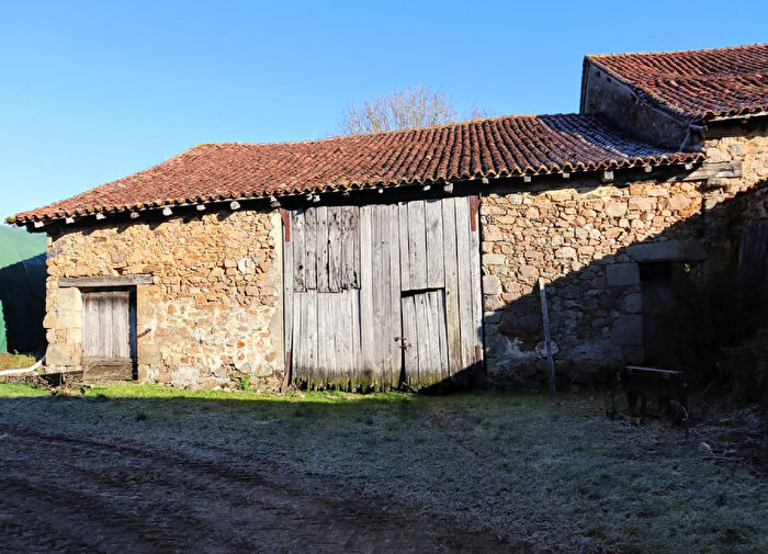 Maison à vendre - Rochechouart - 4 pièces - 1 chambre