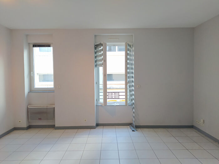 Appartement à louer - Clermont-Ferrand, Jaude, Fontgiève Saint-Alyre - 1 pièce