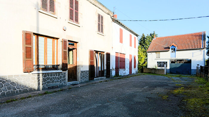 Maison 7 pièces à Espinasse, à vendre