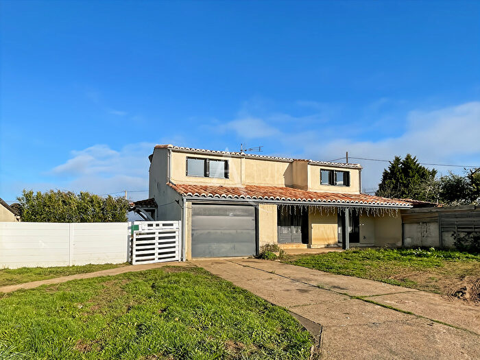 Maison à vendre - Montayral - 6 pièces - 3 chambres