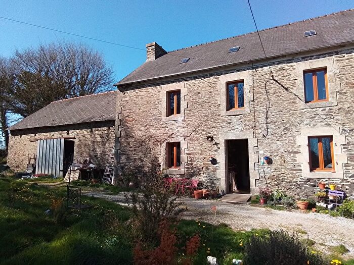 Plévin : Maison 5 pièces à vendre