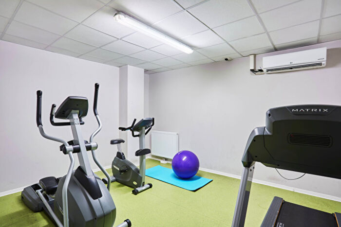 Appartement à louer - Marseille e , Saint-Pierre - 2 pièces - 1 chambre