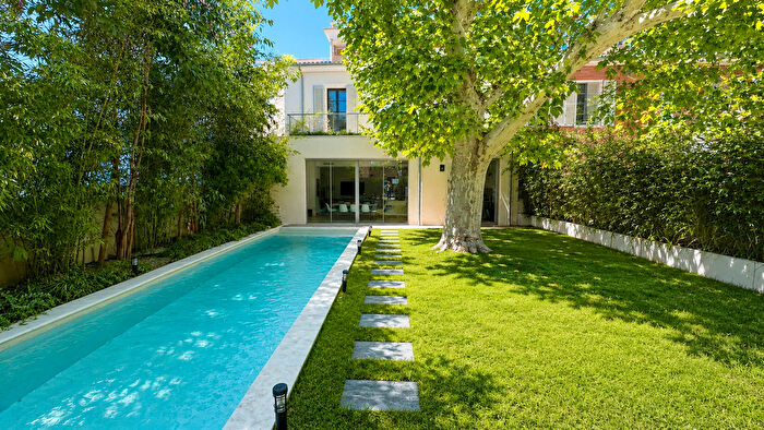 Aix-en-Provence, Centre-ville - Maison 6 pièces à louer