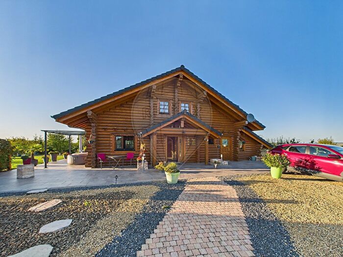 Maison à vendre - Gouraincourt - 9 pièces - 3 chambres