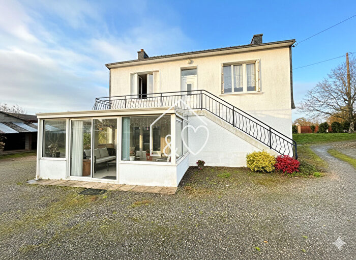 Maison à vendre - Saint-Nicolas-de-Redon - 8 pièces - 5 chambres