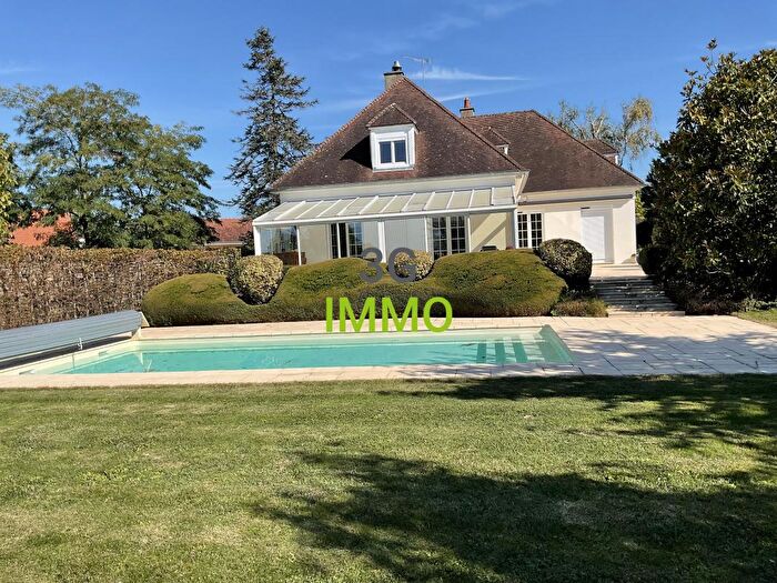 Maison à vendre - Varennes-Vauzelles - 8 pièces - 6 chambres