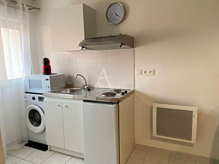 Appartement à louer - Rive Droite, Bédarieux - 1 pièce