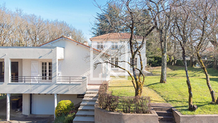 Maison à vendre - Mauléon - 10 pièces - 6 chambres