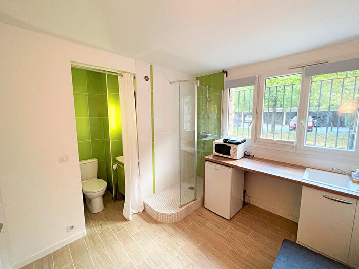 Appartement à louer - Saint-Germain-en-Laye, Alsace, Péreire - 1 pièce