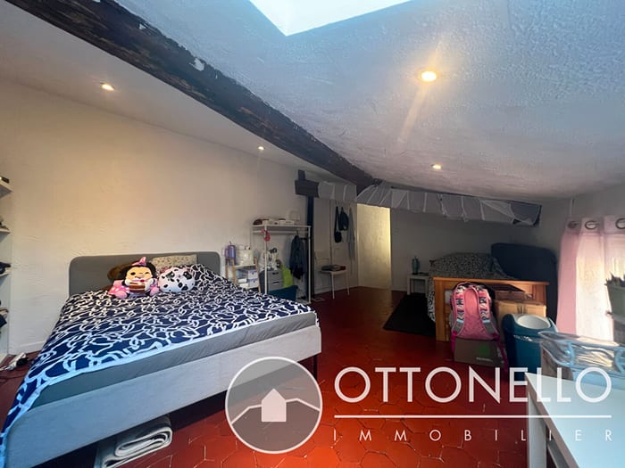 Roquebrune-sur-Argens, Village : Appartement 3 pièces à louer