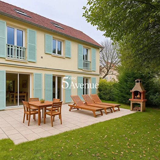 Maison à vendre - Saint-Maur-des-Fossés, Saint-Maur-Créteil - 6 pièces - 5 chambres