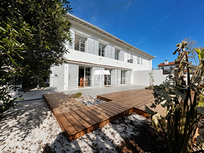 Maison à vendre - Biarritz, Saint-Charles, Phare, Larochefoucauld - 6 pièces - 5 chambres