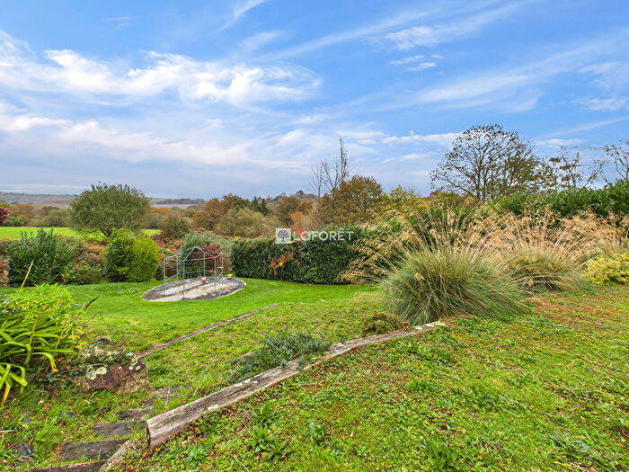 Maison à vendre - Le Juch - 7 pièces - 6 chambres