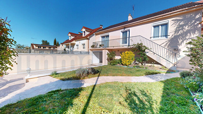 Maison 6 pièces à vendre à Les Clayes-sous-Bois, Ouest