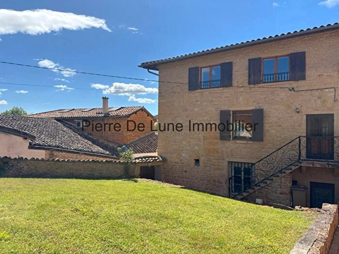 Maison à Pouilly-le-Monial, à vendre