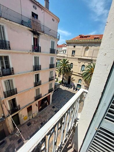 Appartement à louer - Toulon, Centre-ville - 1 pièce