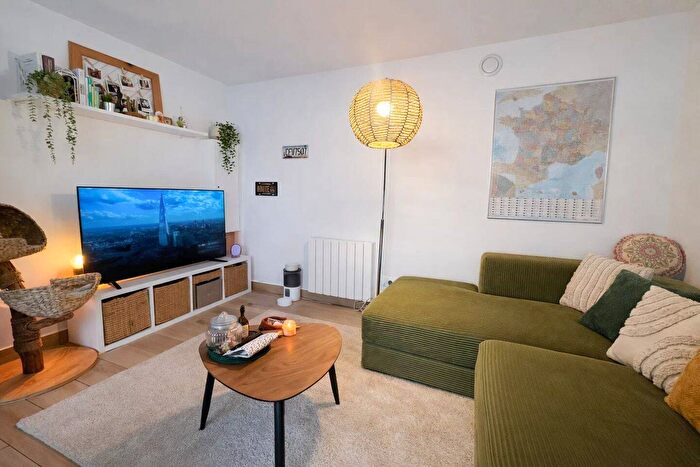 Appartement à louer - Guignes - 2 pièces - 1 chambre