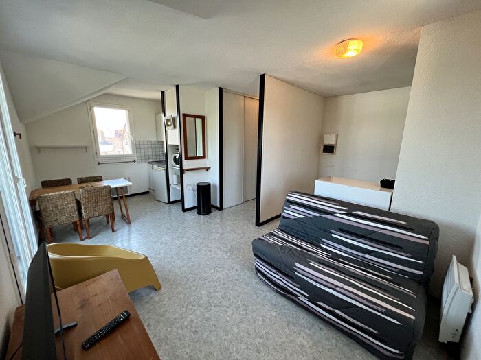 Pau, Le Hameau : Appartement 1 pièce à louer