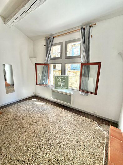 Arles, Centre-ville : Appartement 1 pièce à louer