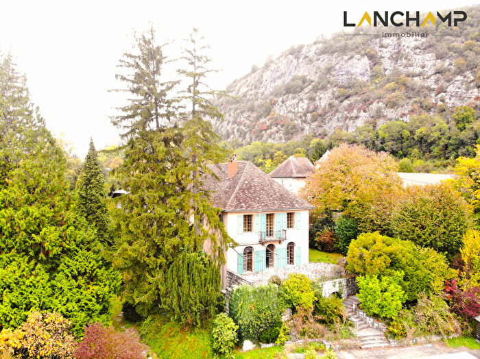 Maison à vendre - Chindrieux - 13 pièces - 7 chambres