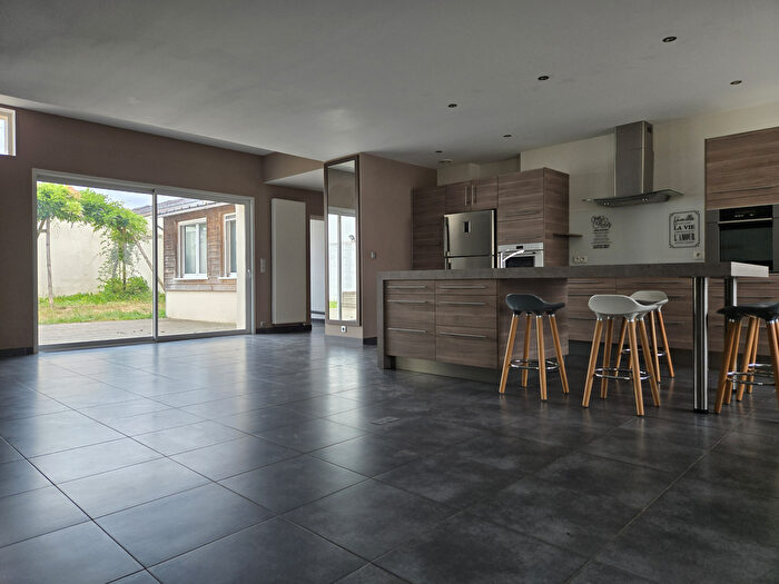 Maison à vendre - Champtoceaux - 7 pièces - 4 chambres