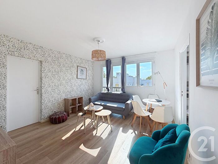 Aubervilliers, Centre-ville, Victor Hugo : Appartement 4 pièces à louer