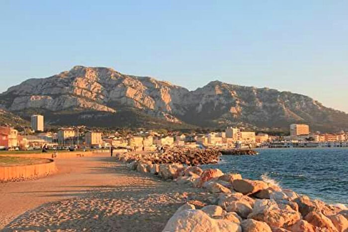 Appartement à vendre - Marseille e , La Plage - 5 pièces - 3 chambres