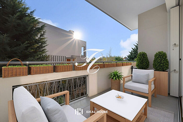 Appartement à vendre - Vaucresson - 5 pièces - 3 chambres