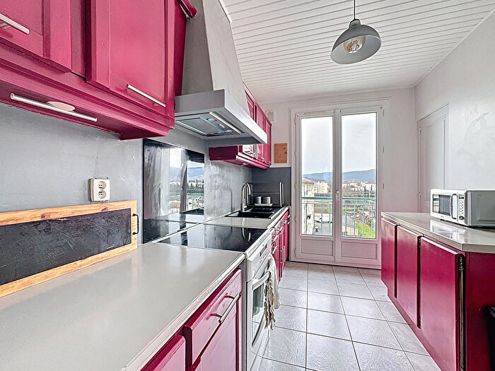 Appartement à louer - Bourg-lès-Valence, Jean Moulin - 3 pièces - 2 chambres