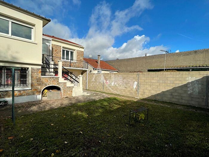 Appartement à louer - Général de Gaulle-Normandie Niemen, Dugny - 3 pièces - 2 chambres