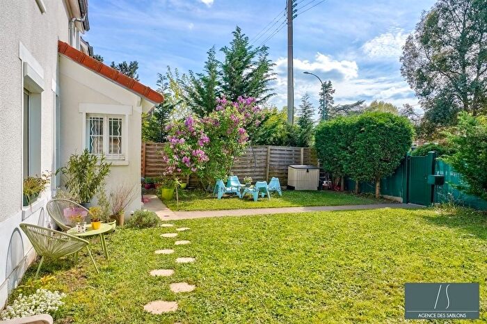 Maison 6 pièces à Chatou, à vendre
