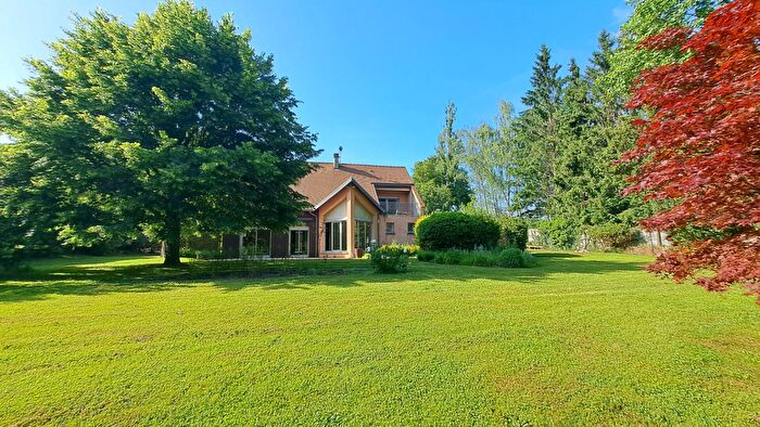 Maison 6 pièces à Lévis-Saint-Nom, à vendre