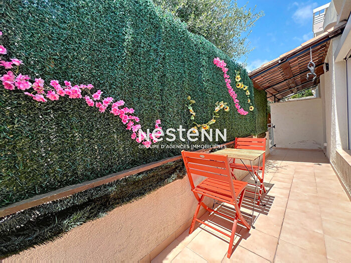 Appartement à vendre - Vallauris, Golfe Juan, Vieux Port - 2 pièces - 1 chambre