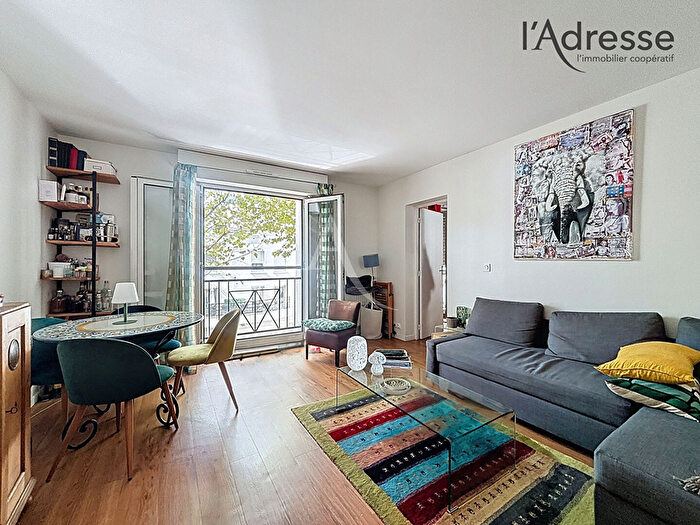 Suresnes, Carnot, Gambetta : Appartement 2 pièces à vendre