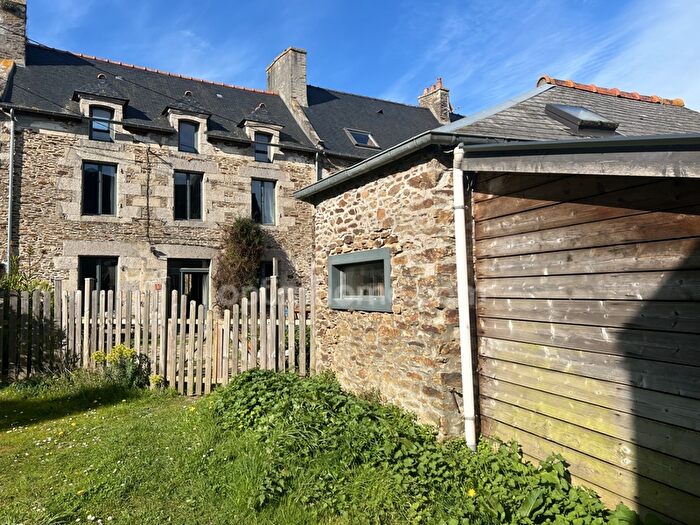 Maison à vendre - Pleslin-Trigavou - 6 pièces - 4 chambres